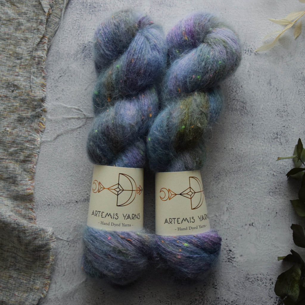 Artemis Sprinkles Fluff - Blackberry cake – Artemis Yarns